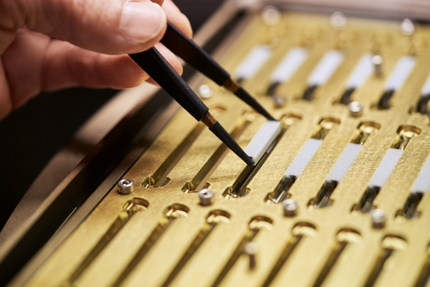 Optical Coatings – Optivac – ZÜND